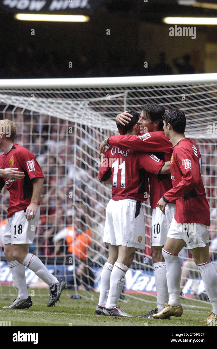 RUUD VAN NISTELROOY, FA CUP FINAL, 2004:Van Nistelrooy and the other ...