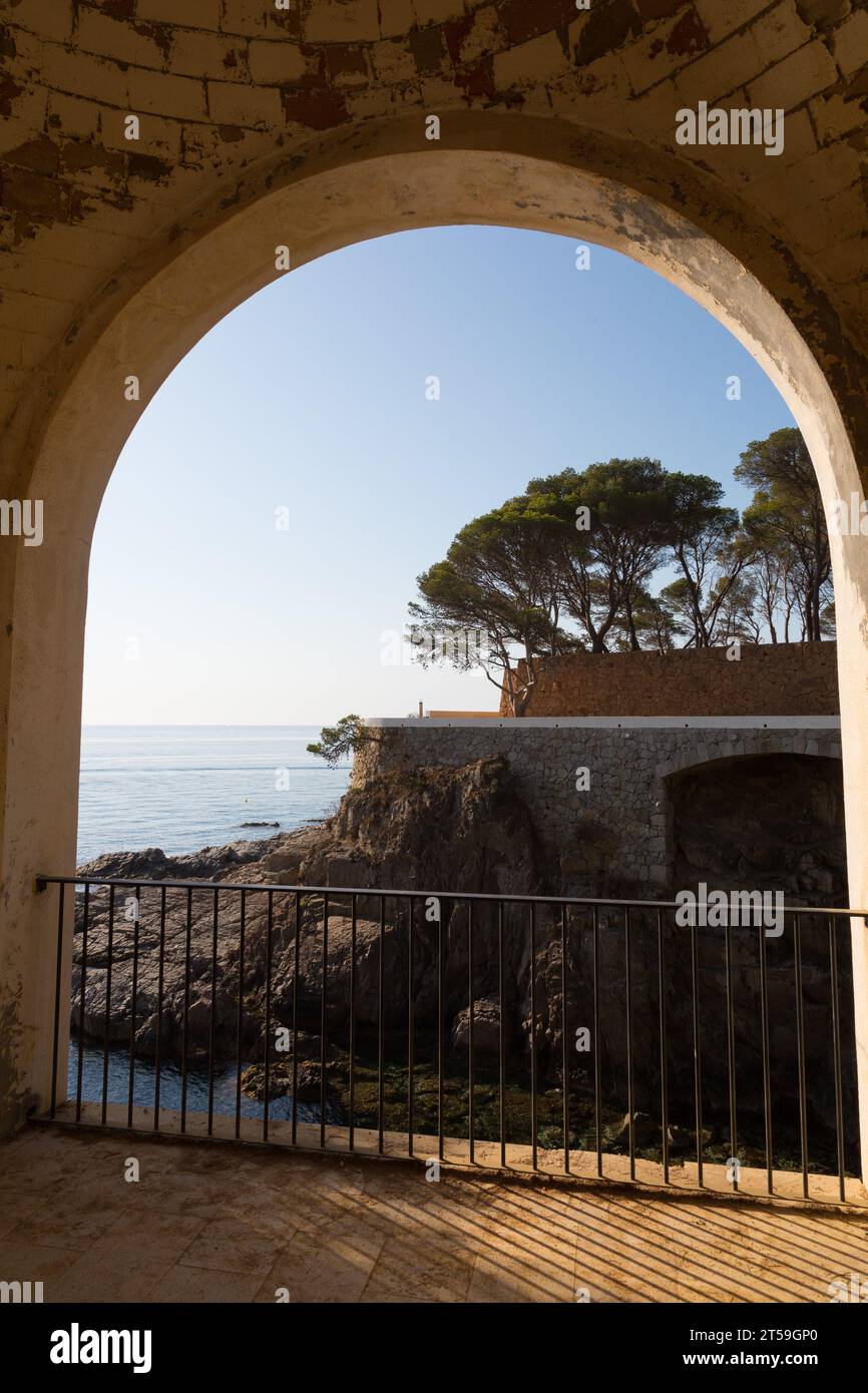 buildings with large windows with sea views Stock Photo - Alamy