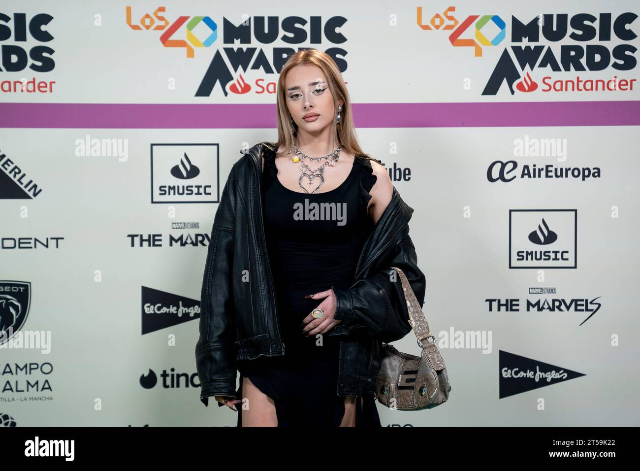Vivik poses during the photocall of the 40 Music Awards 2023, at the ...