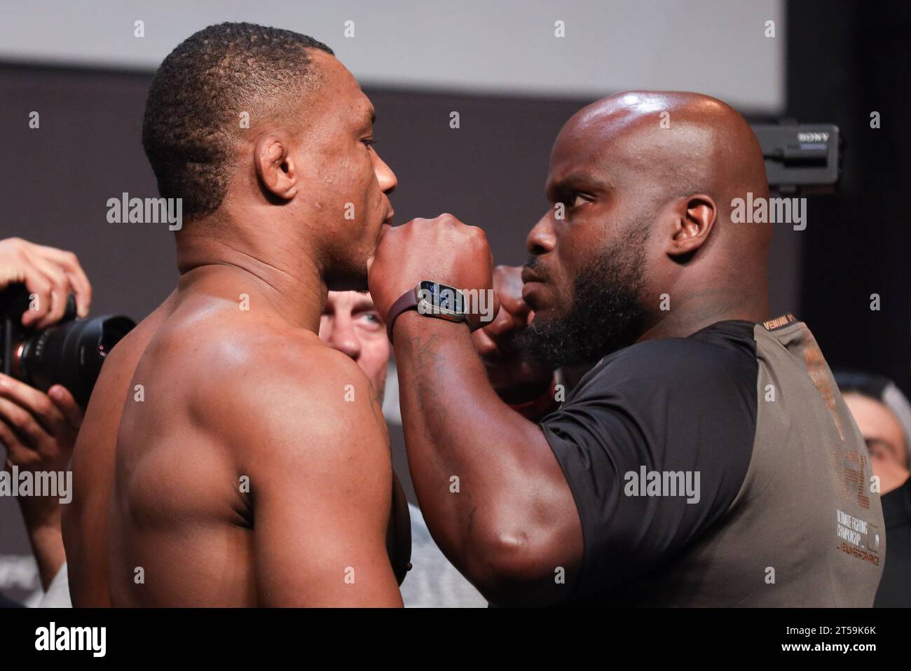 Derrick lewis ufc hi-res stock photography and images - Alamy