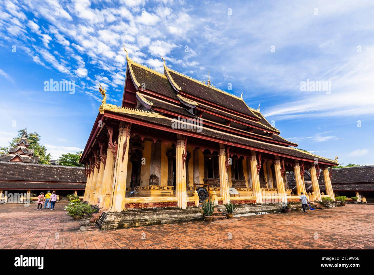 Wat Si Saket(Wat Sisaket), exterior of main shrine(main hall), and ...