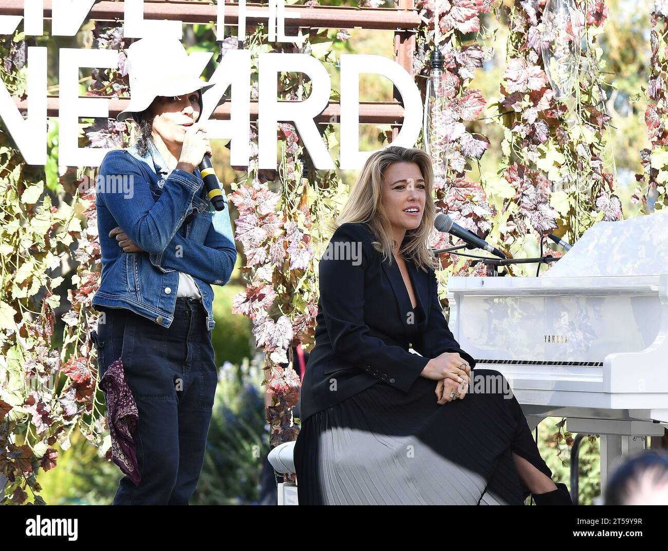 Carneros, USA. 03rd Nov, 2023. Linda Perry and Rachel Platten onstage ...