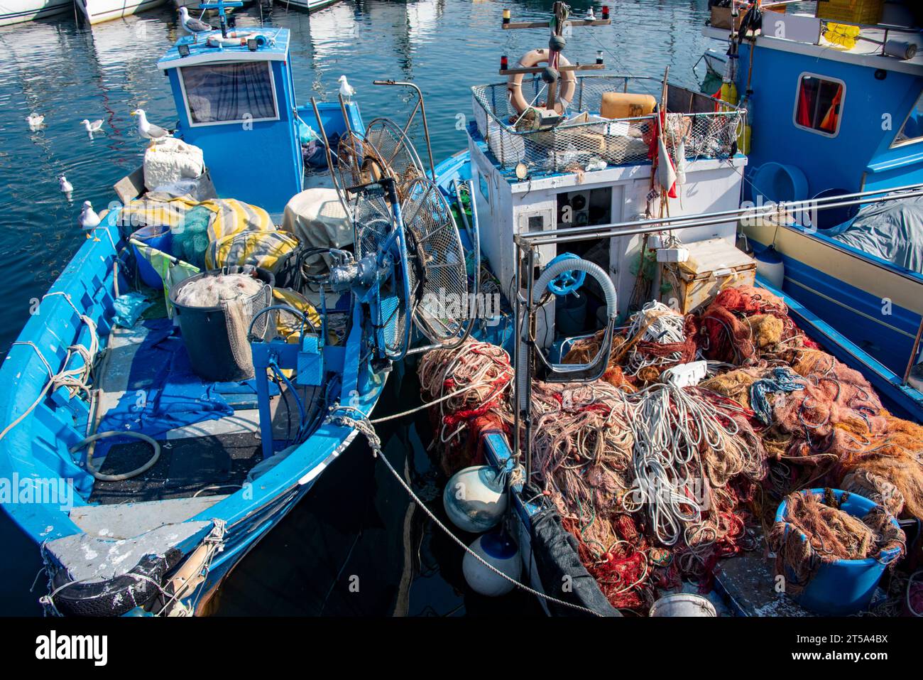Italian fishing vessels hi-res stock photography and images - Alamy