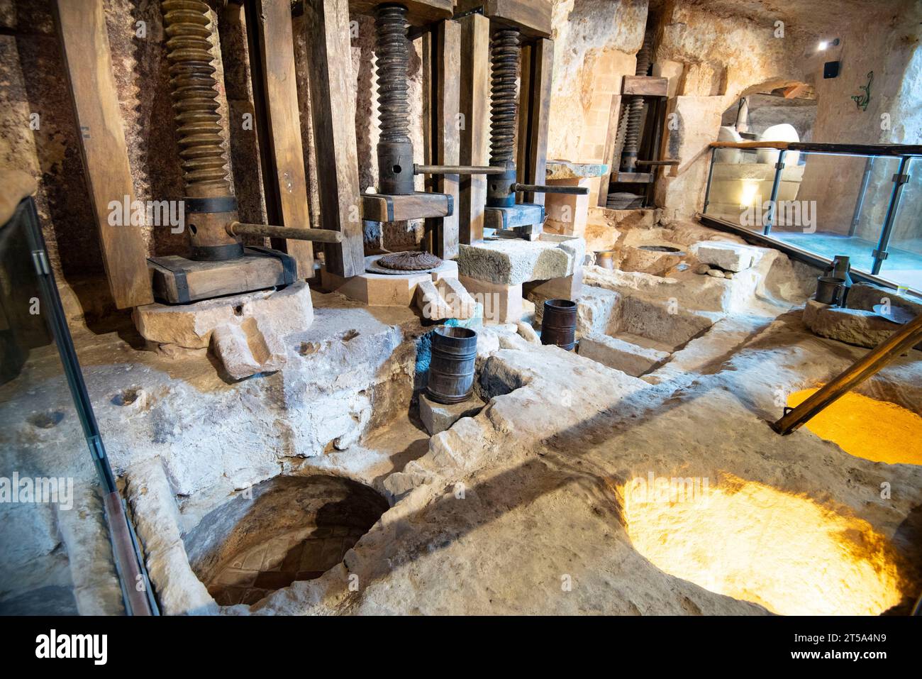 Antique wooden olive press hi-res stock photography and images - Alamy