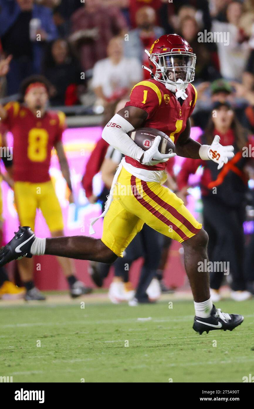 USC Trojans wide receiver Zachariah Branch (1) returns a punt during an ...