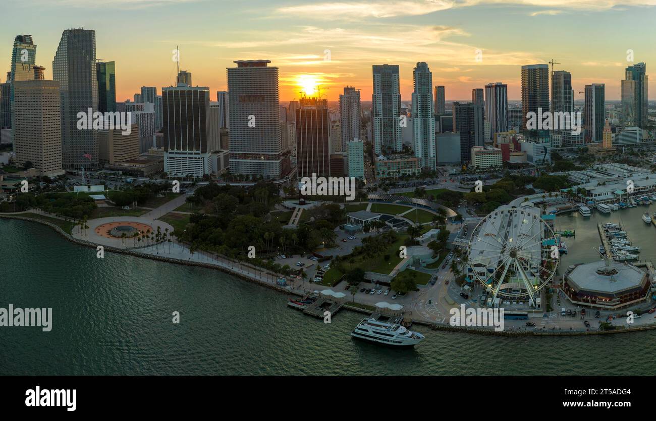 American urban landscape at sunset. Skyviews Miami Observation Wheel at ...
