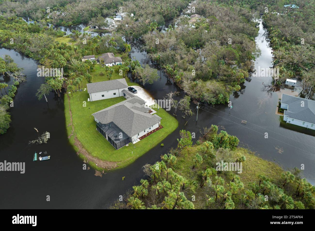 Surrounded by hurricane Ian rainfall flood waters homes in Florida ...