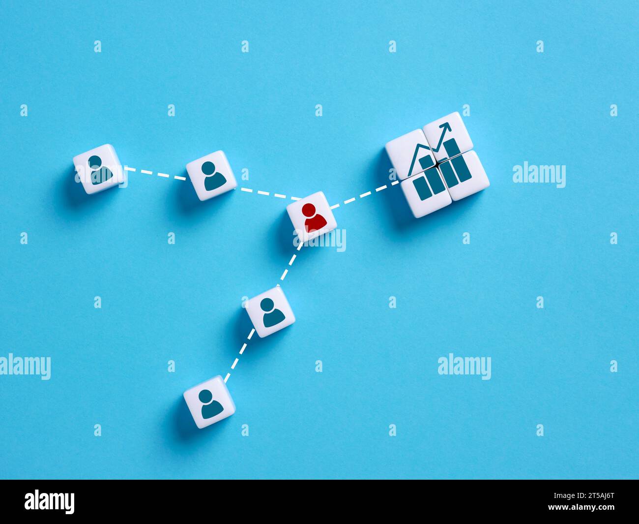 Cooperative team hi-res stock photography and images - Alamy
