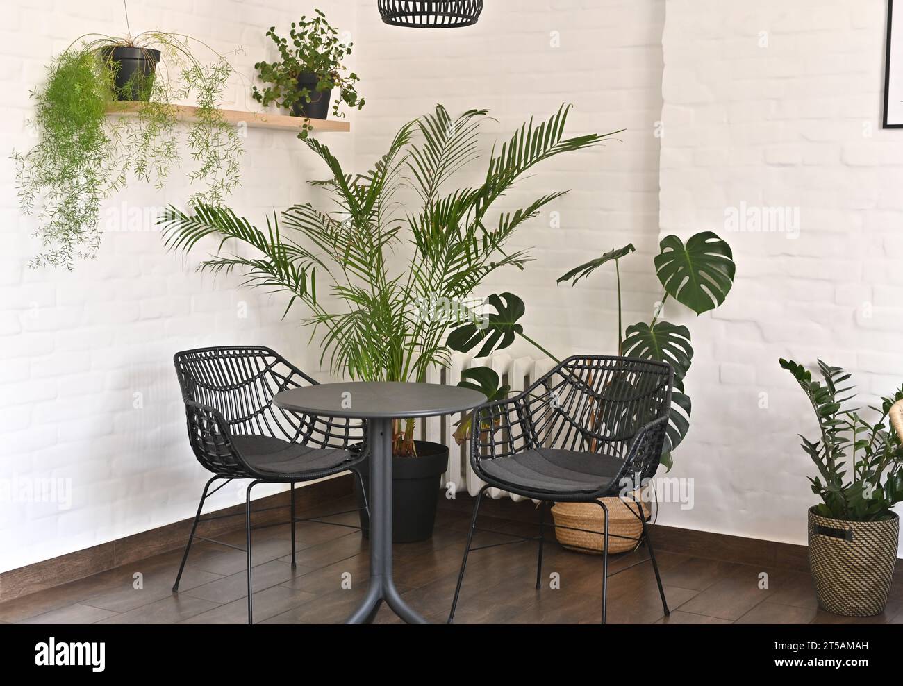 An empty table in a cafe. Interior furniture for cafes Stock Photo - Alamy