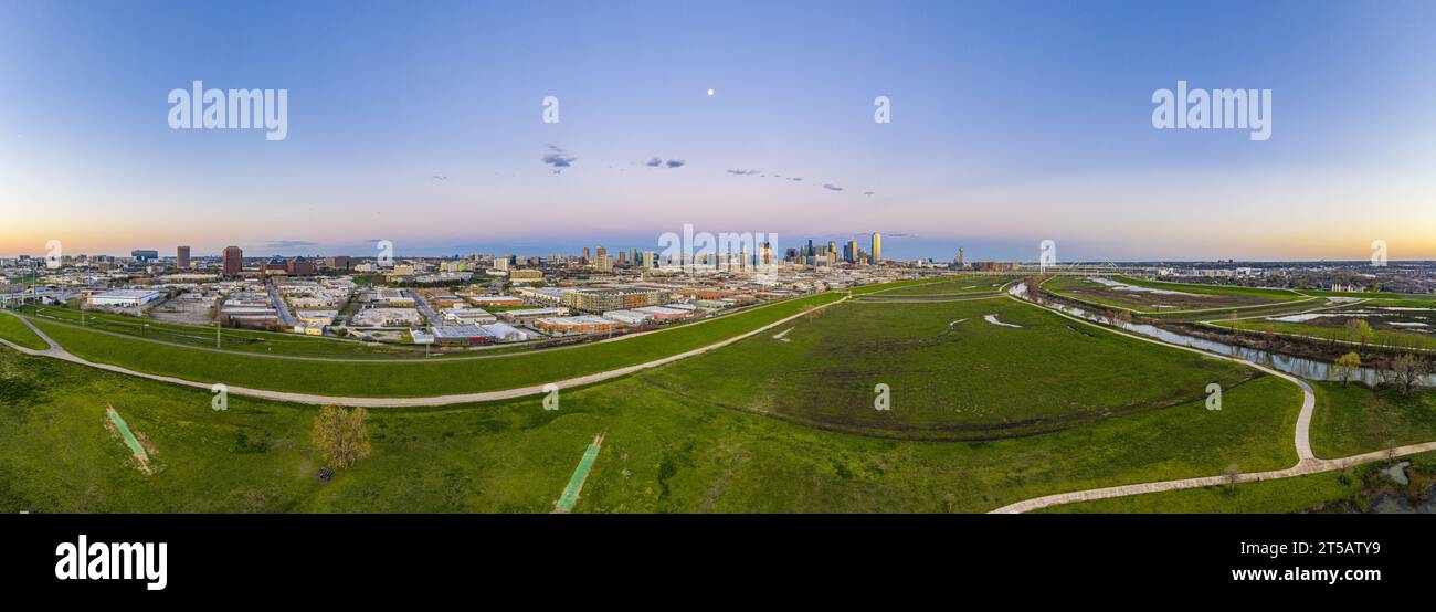 An aerial view downtown dallas skyline hi-res stock photography and ...