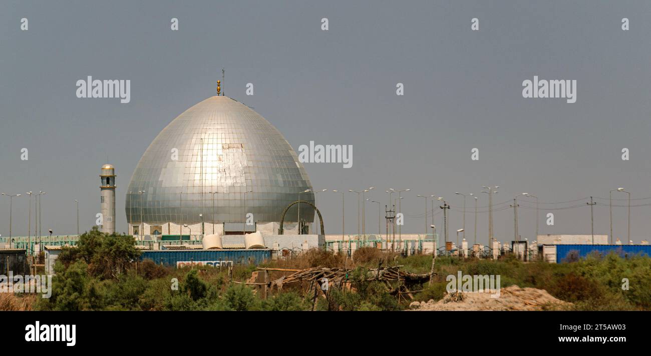Chibayish martyrs monument hi-res stock photography and images - Alamy