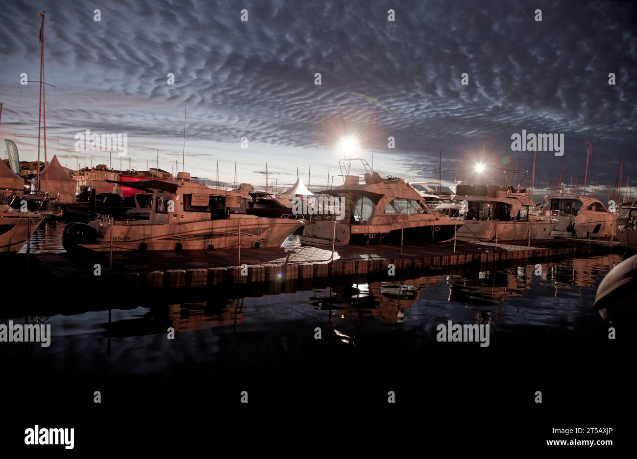 Cap of Agde, France. 1st Nov, 2023. The 2023 Nautical Show opens its ...