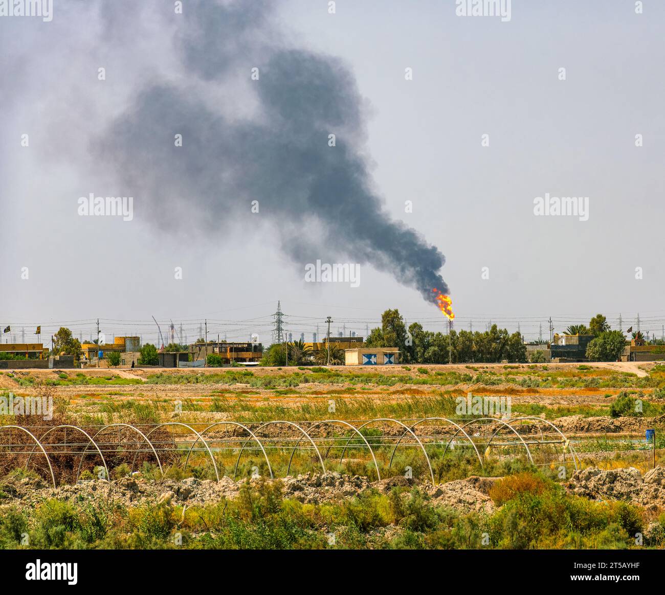 Basra gas iraq hi-res stock photography and images - Alamy