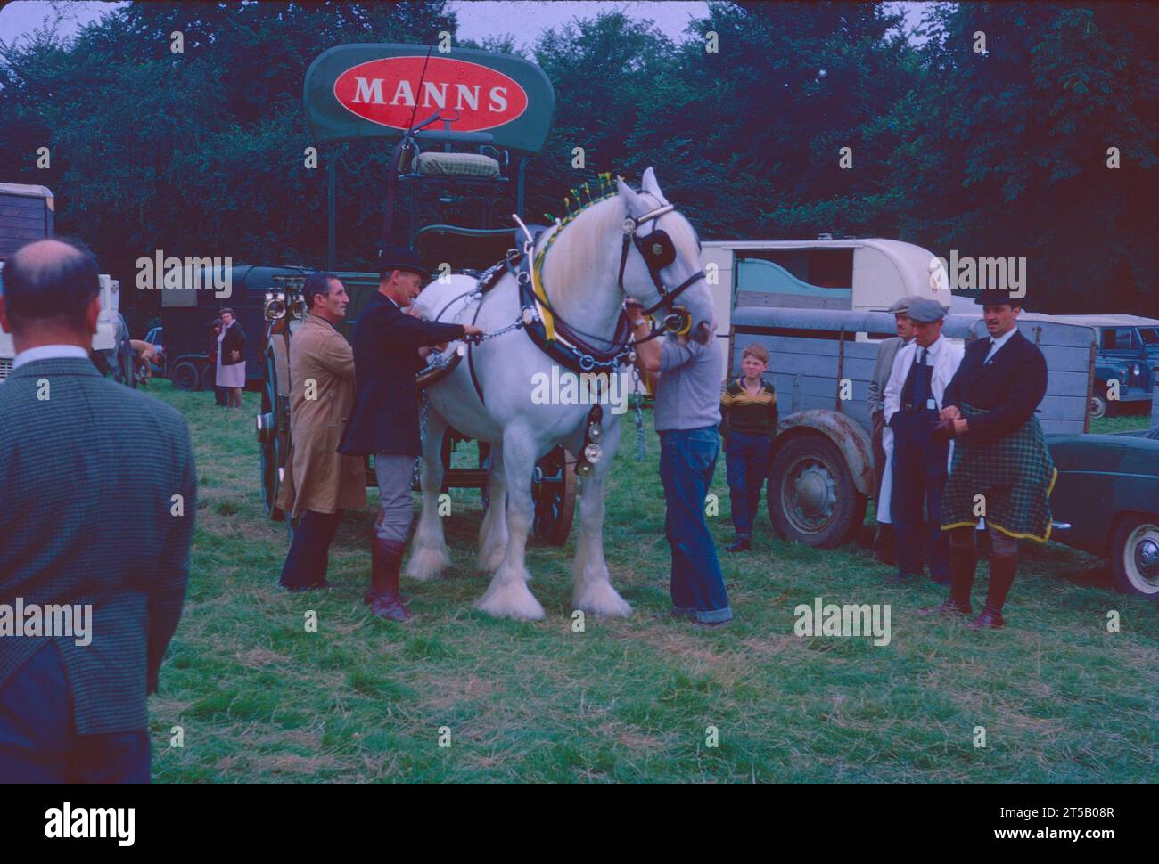 1960s brewery dray hi-res stock photography and images - Alamy