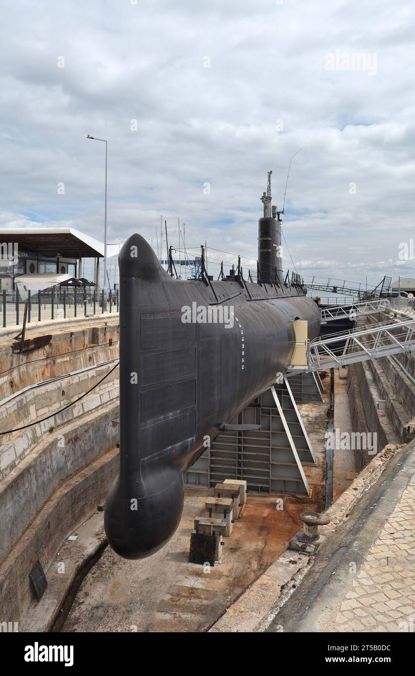 barracuda;submarine;dry dock no.1;portuguese navy;albacora class;built ...