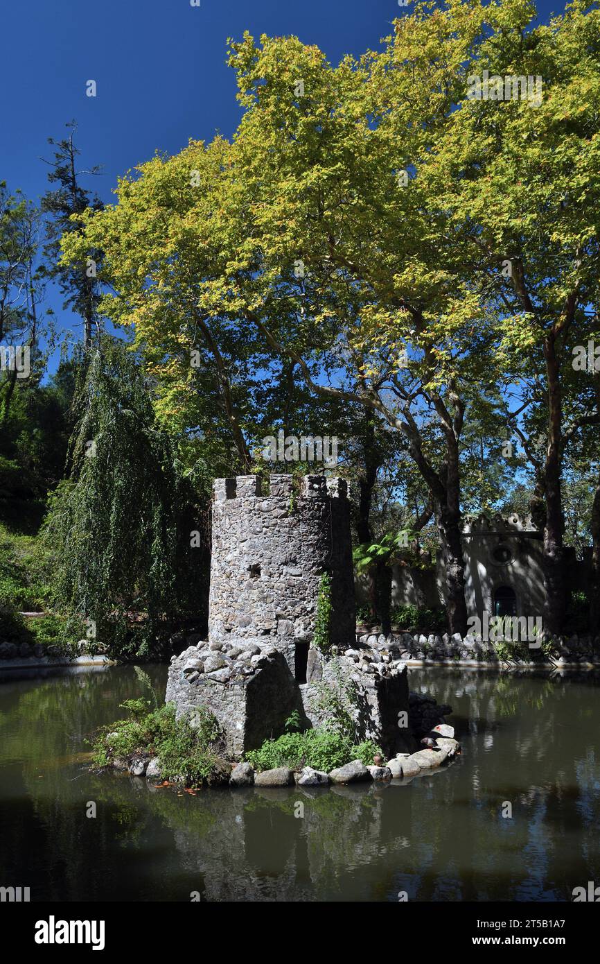 Castellated tower hi-res stock photography and images - Alamy