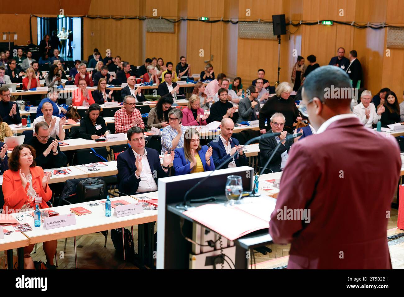 Nuremberg, Germany. 04th Nov, 2023. Florian von Brunn (M) and Ronja ...