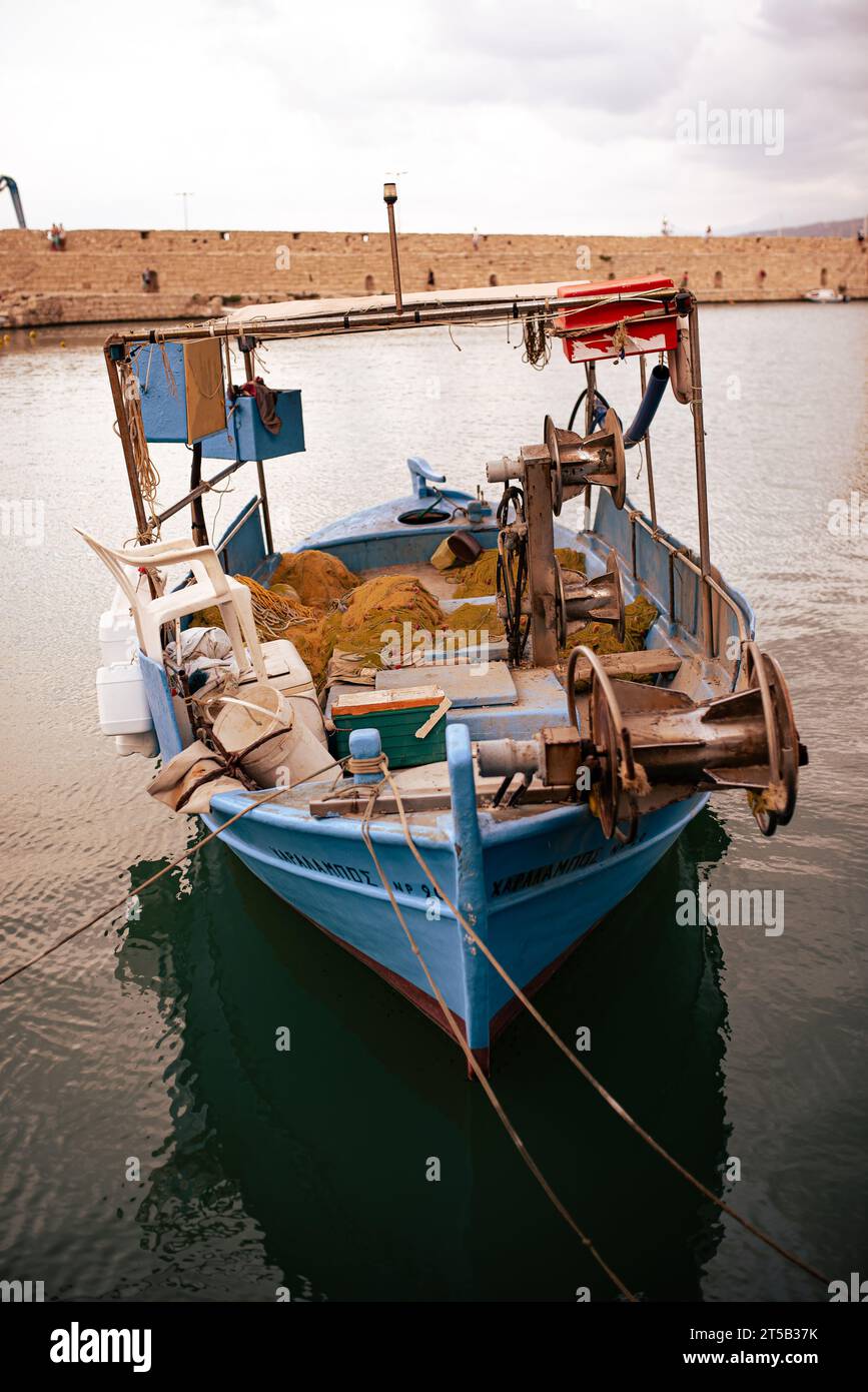 Traditional wooden boat colorful hi-res stock photography and images ...
