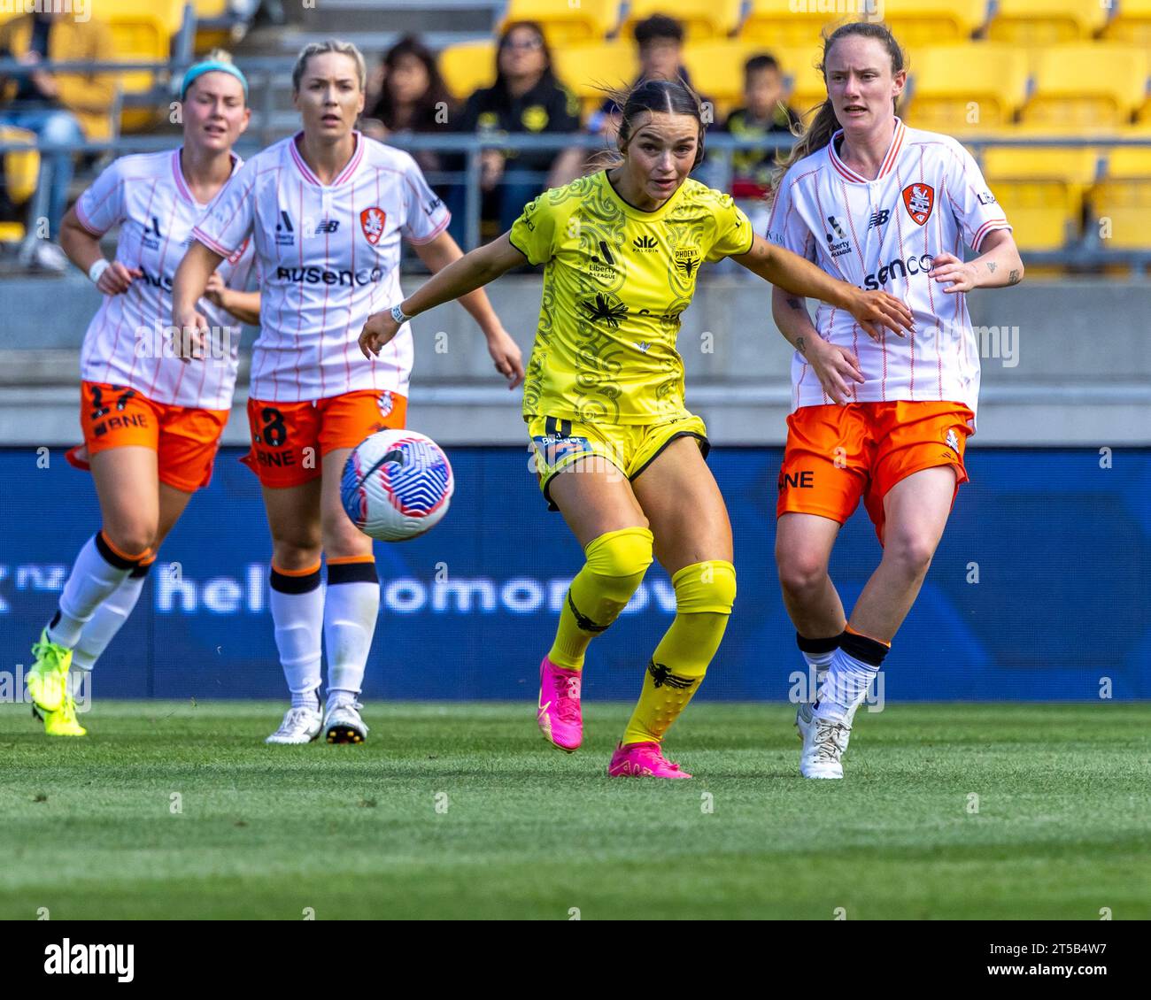 Wellington, New Zealand. 4th Nov, 2023. Macey Fraser (6, Wellington ...