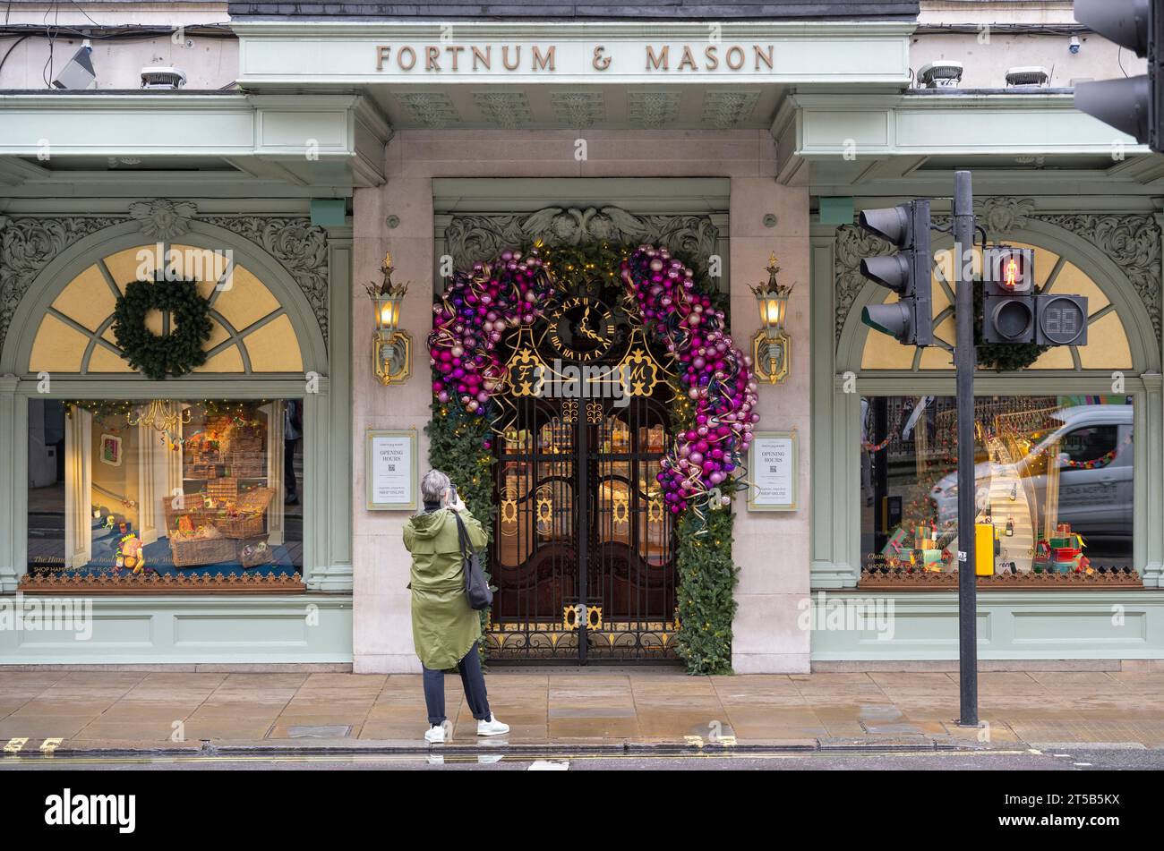 Fortnum & Mason in Piccadilly, London, UK, window displays decorated ...