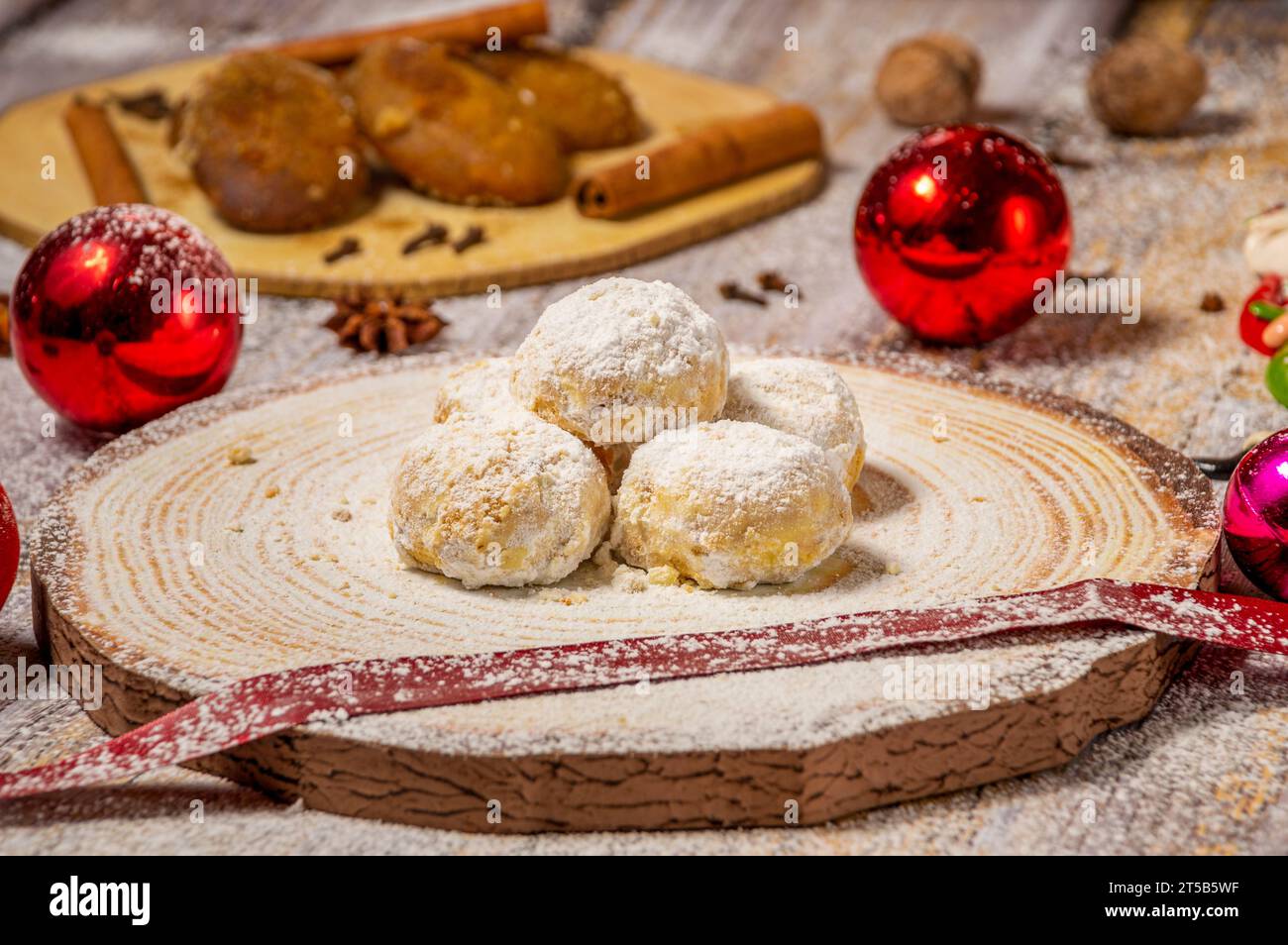 Sweet traditional greek kourabiedes for Christmas Stock Photo - Alamy