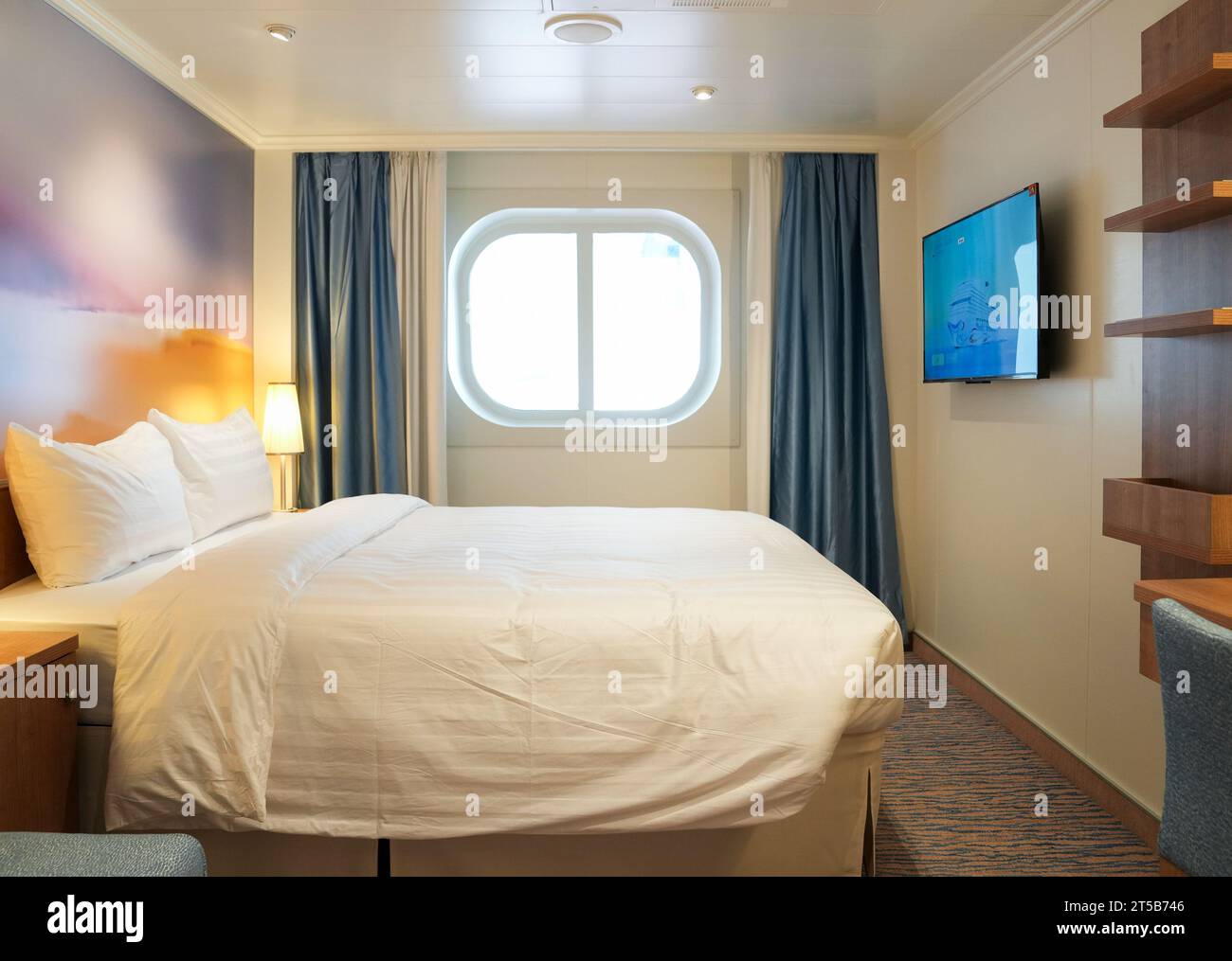 (231104) -- SHANGHAI, Nov. 4, 2023 (Xinhua) -- This photo taken on Nov. 4, 2023 shows the ...