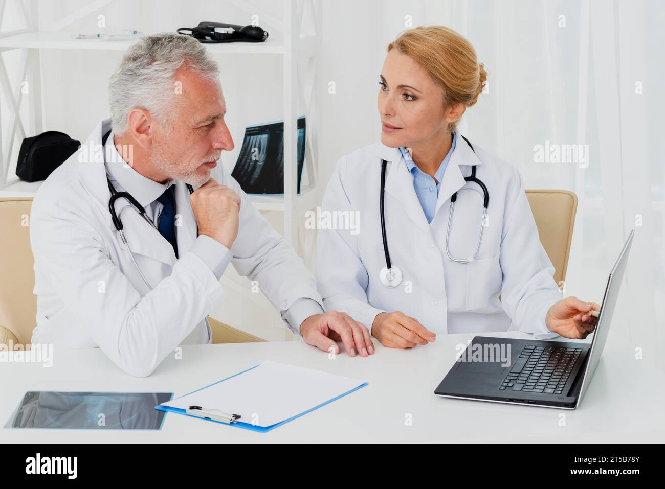 Male scientist researcher doing hi-res stock photography and images - Alamy