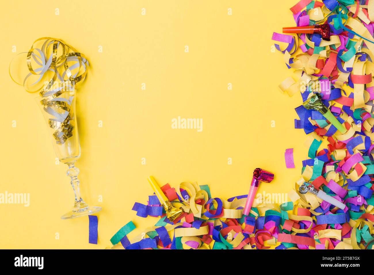 Shot confetti hi-res stock photography and images - Alamy