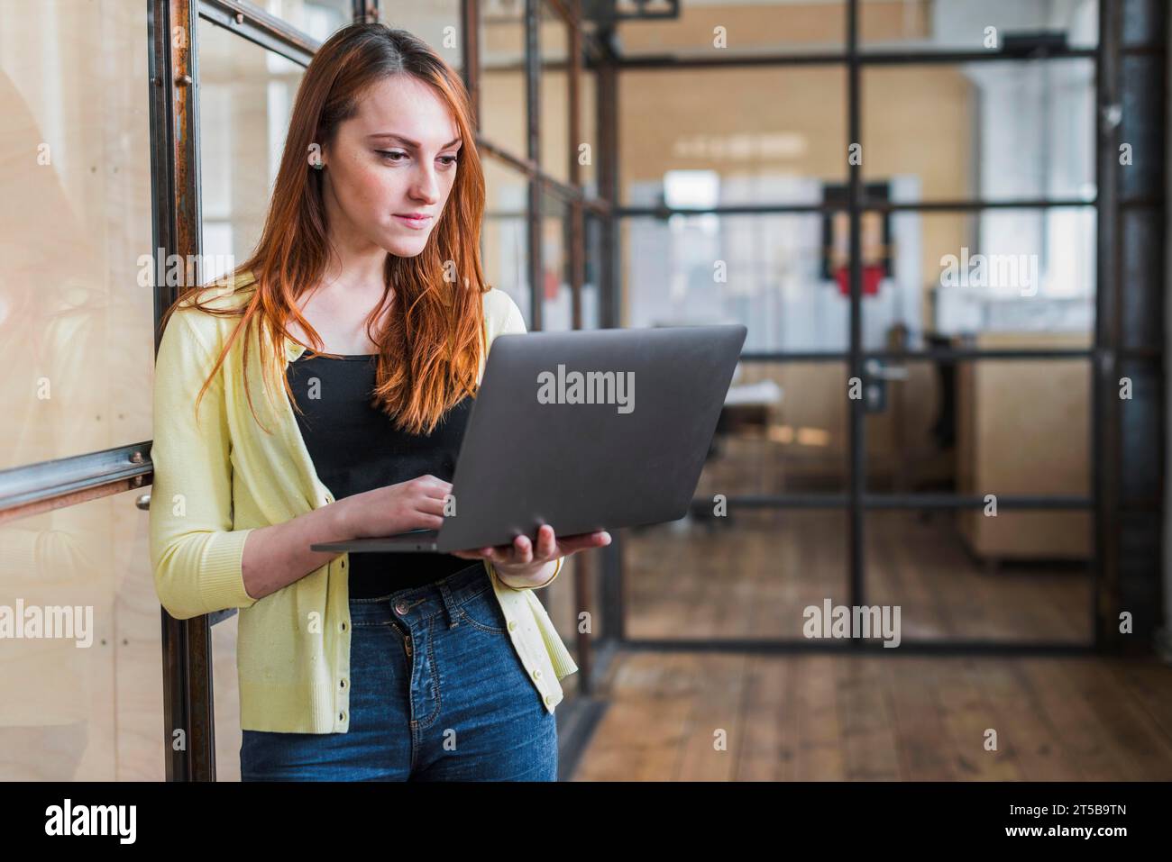Workplace 50s hi-res stock photography and images - Alamy