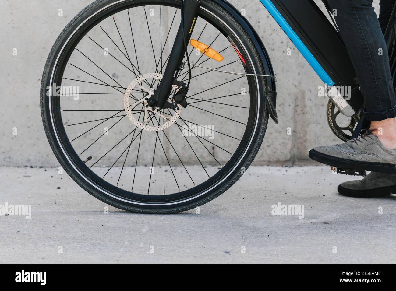 Bicycle cutout hi-res stock photography and images - Alamy