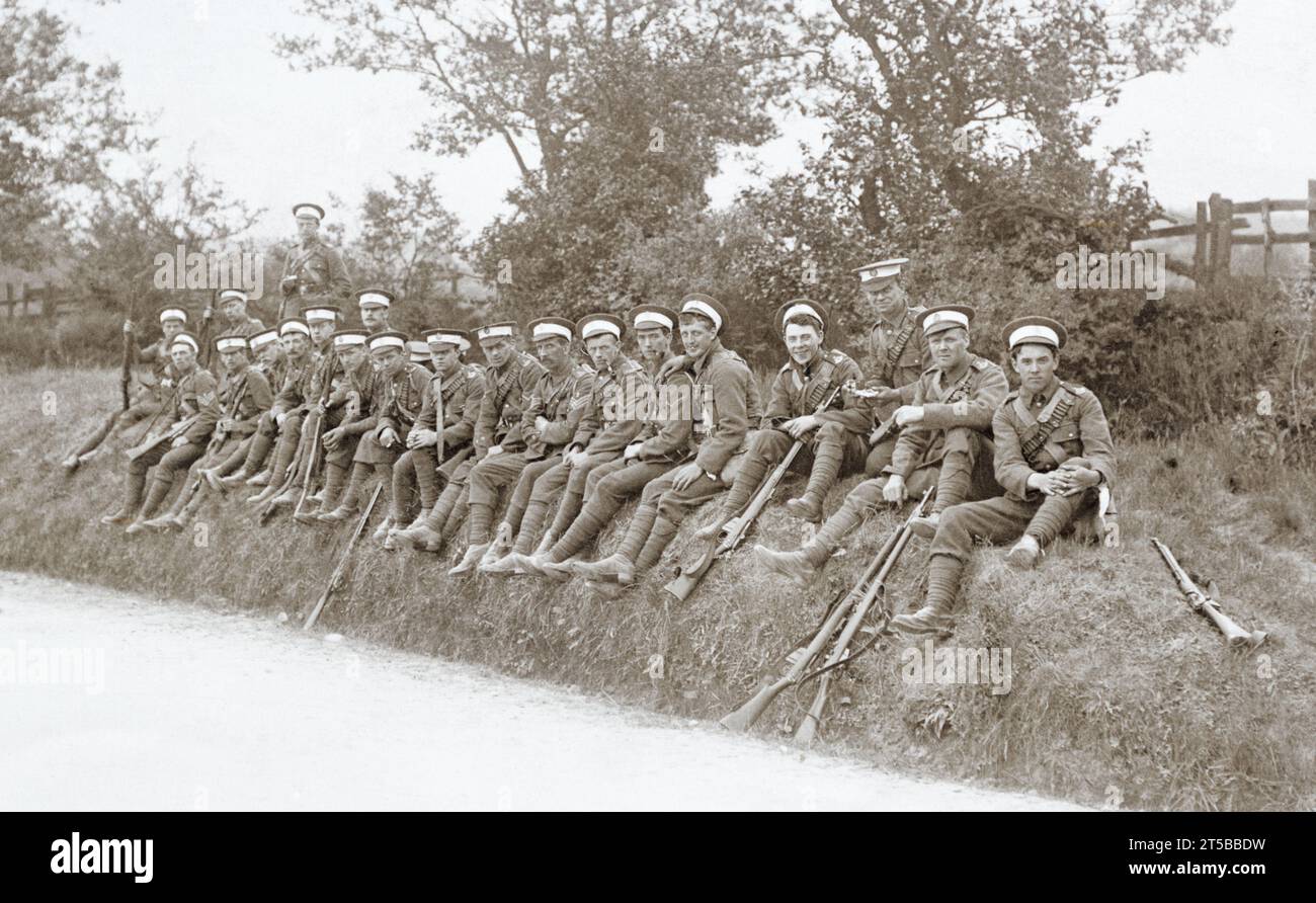 Territorial Force soldiers of the Royal Engineers during a training ...
