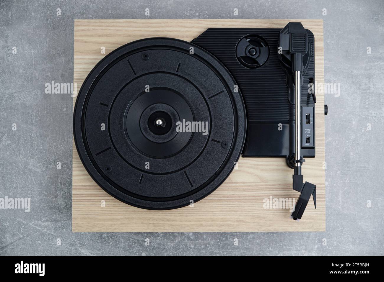 Vinyl record player top view gray background Stock Photo - Alamy