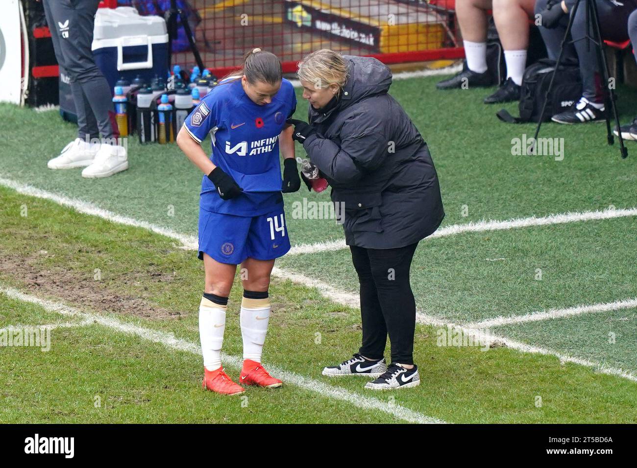 Emma hayes and fran kirby hi-res stock photography and images - Alamy