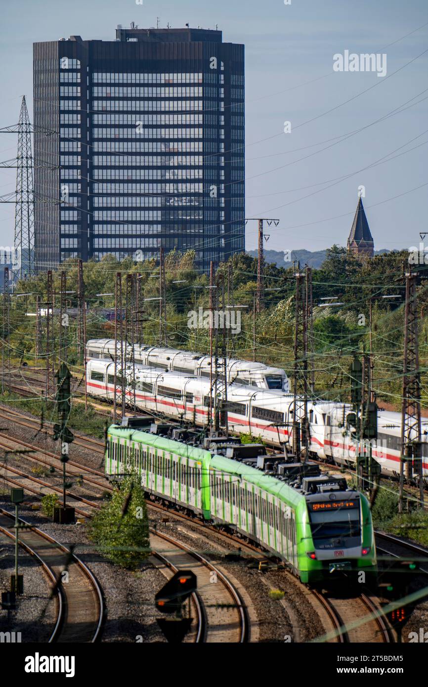 Tracks in front of Essen main station, ICE 2 train and ICE 4, behind ...