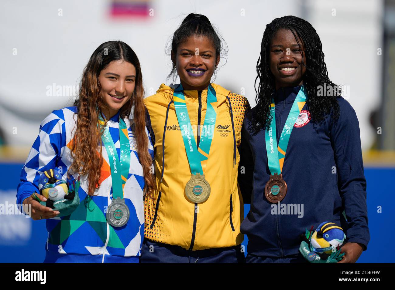 El Salvador's Ivonne Gallardo, Colombia's Geiny Pajaro and Erin Jackson ...
