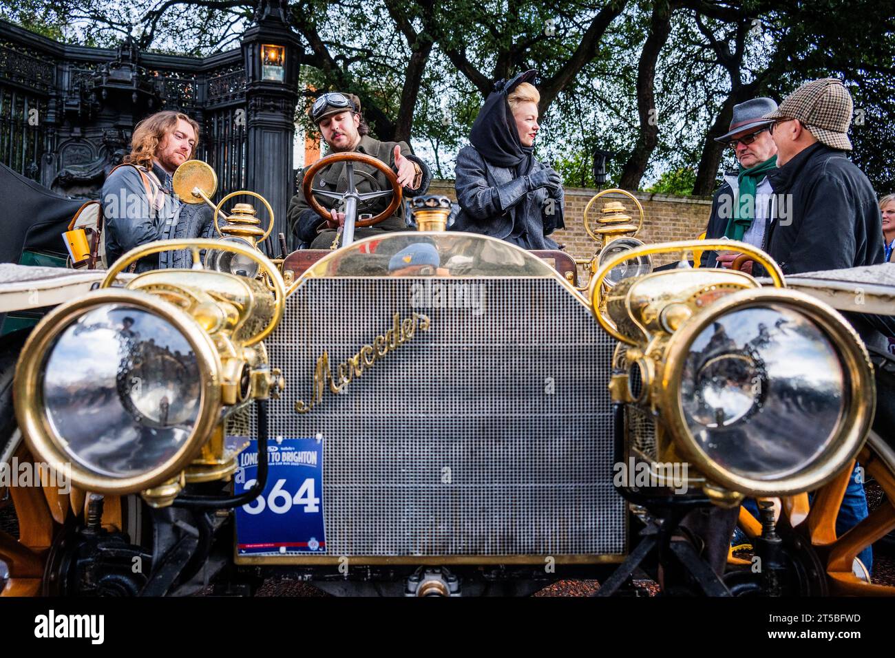 London, UK. 4th Nov, 2023. A 1904 Mercedes owned by Mercedes Benz ...