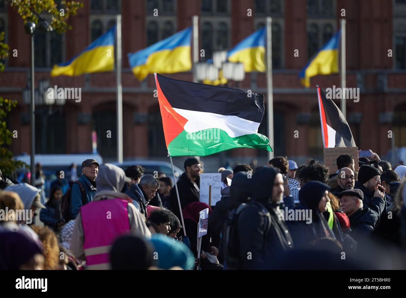 Berlin, Germany. 04th Nov, 2023. A Palestine flag is seen in front of ...