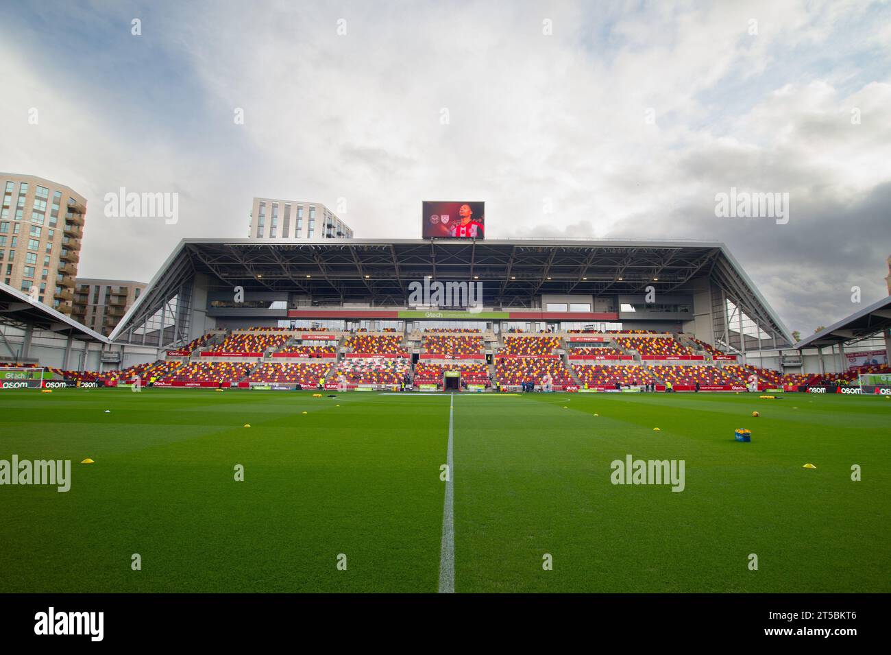 Brentford, UK. 4th November 2023; Gtech Community Stadium, Brentford ...