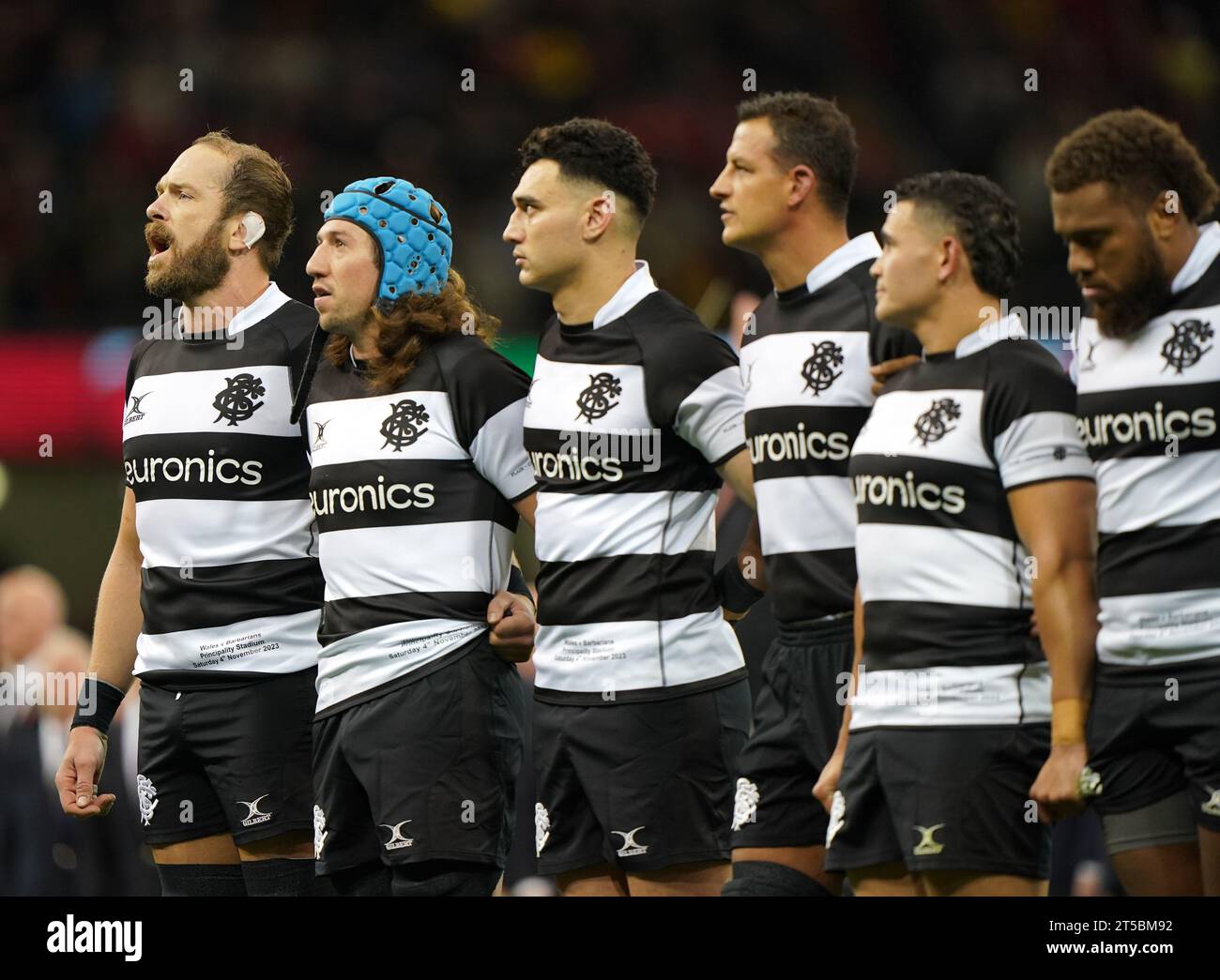 Barbarians' Alun Wyn Jones and Justin Tipuric sing the Welsh national ...