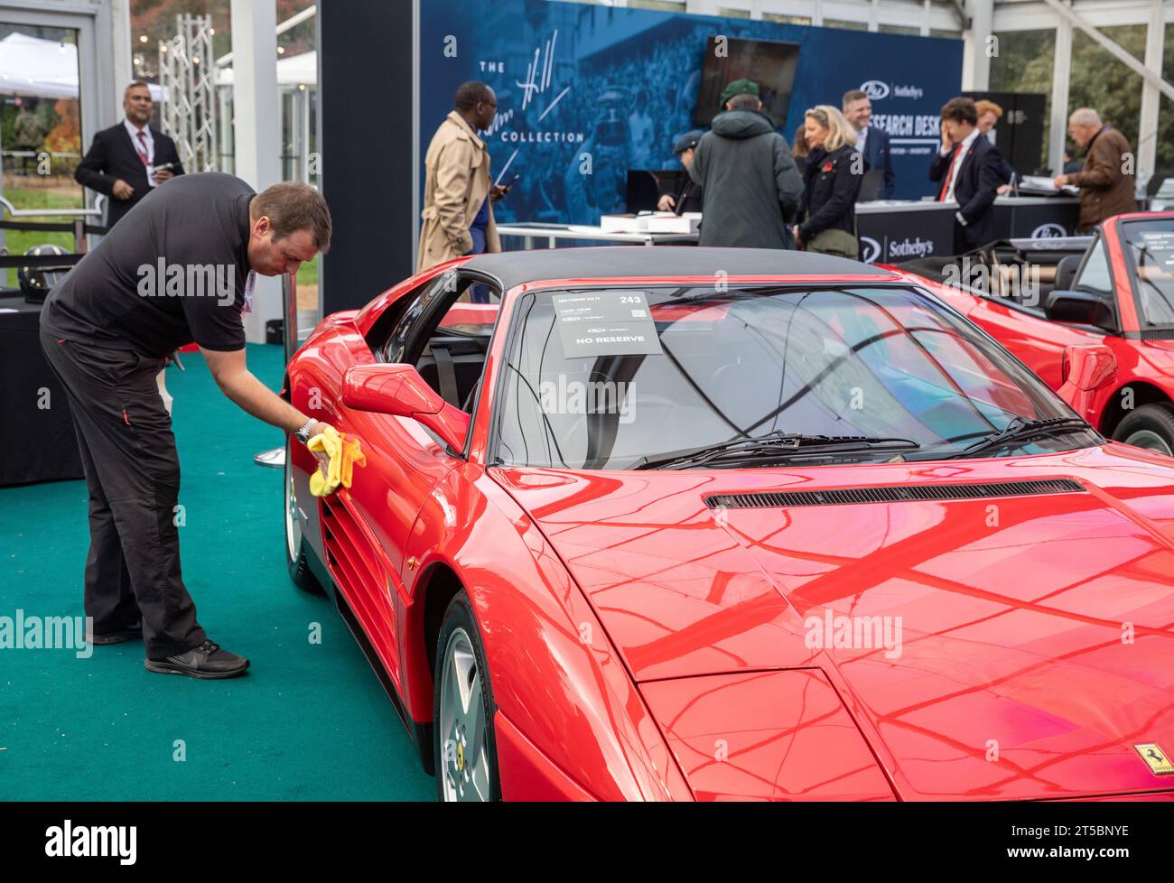 London, UK. 4th Nov, 2023. Around 100 Veteran Cars with their owners ...