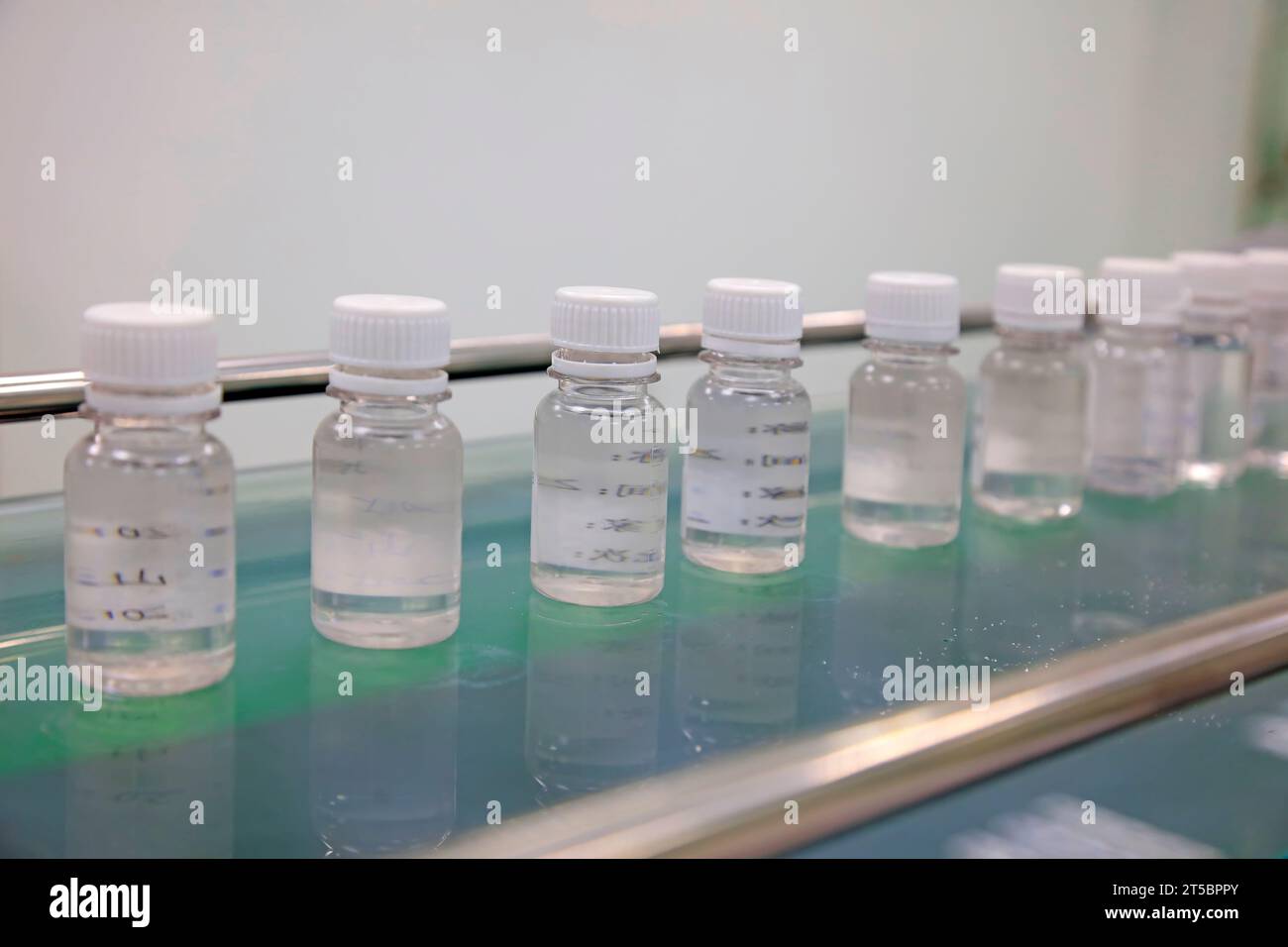 Chemical reagent hi-res stock photography and images - Alamy