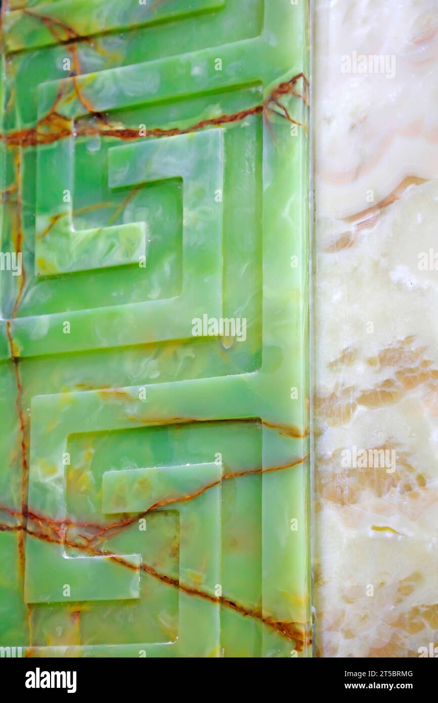 Chinese jade sculptures hi-res stock photography and images - Alamy