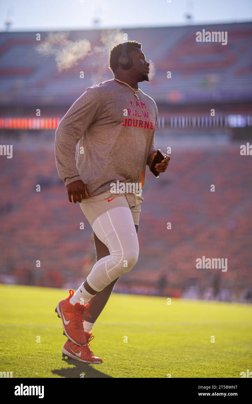 Clemson, SC, USA. 4th Nov, 2023. Clemson Tigers defensive tackle Ruke ...