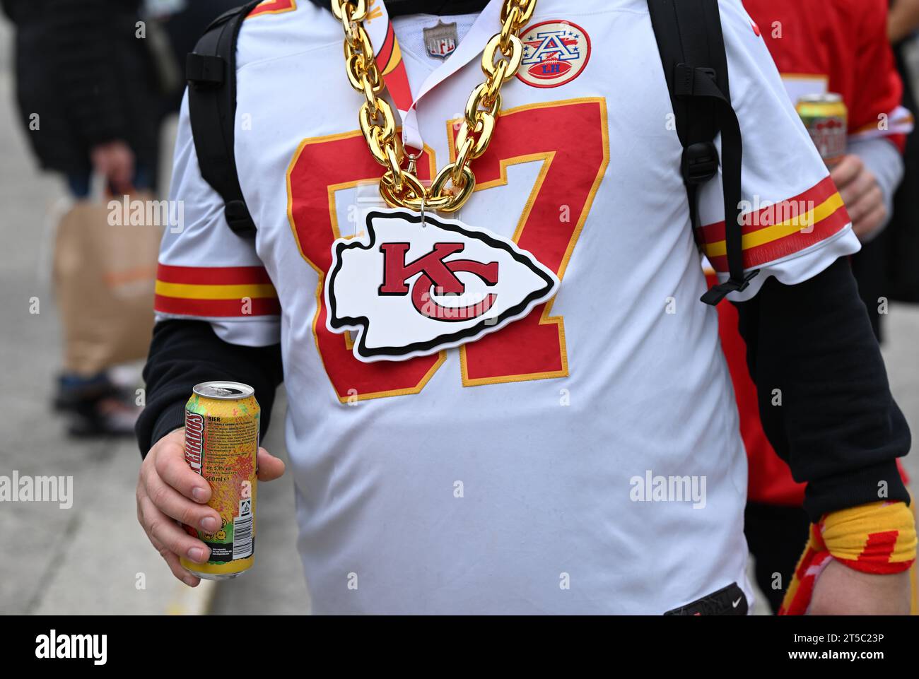 04 November 2023, Hesse, Frankfurt/Main: American Football: NFL, Before ...