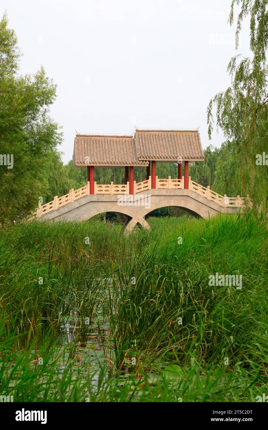 Double arch stone bridge hi-res stock photography and images - Alamy
