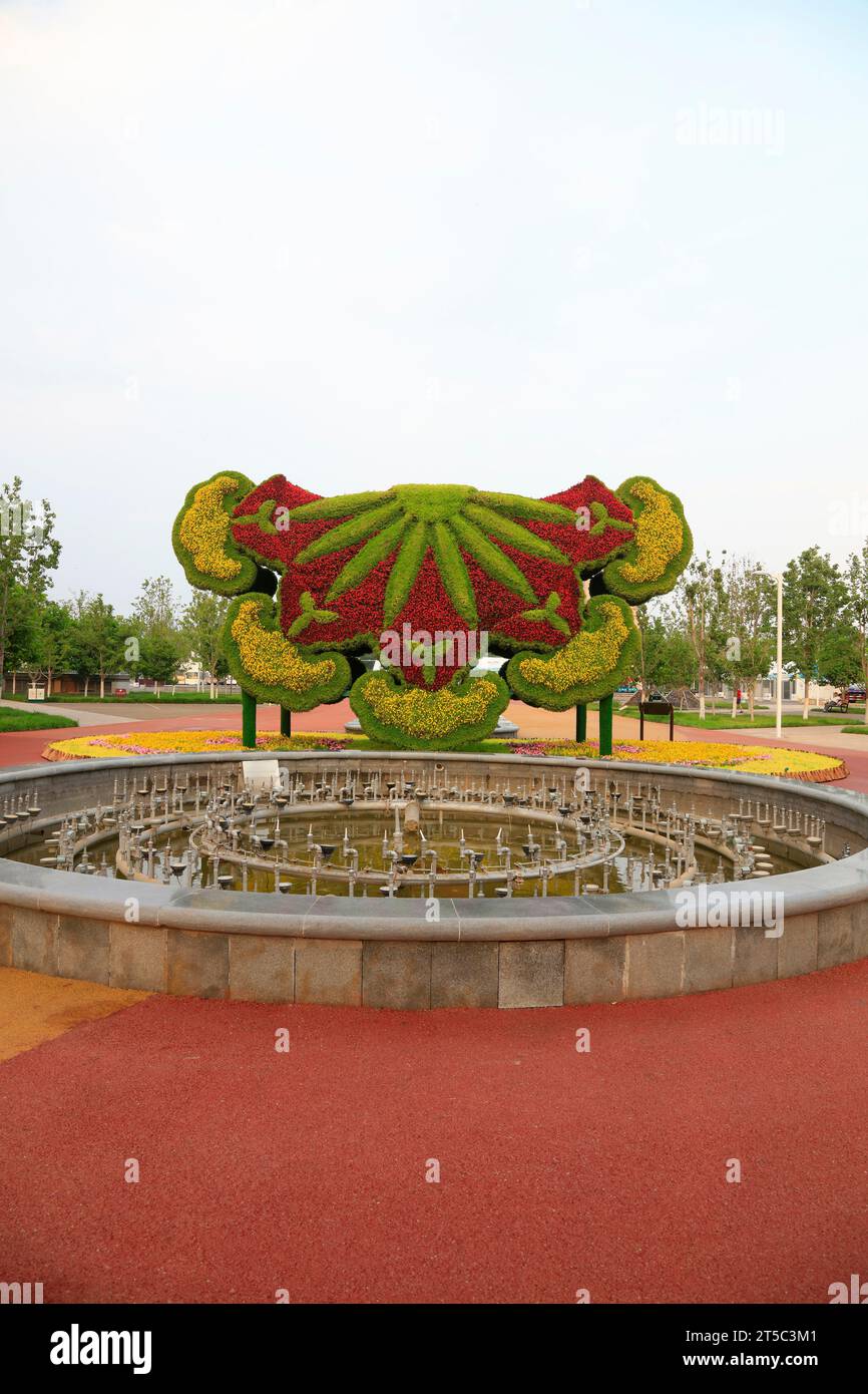 Green sculptures hi-res stock photography and images - Alamy