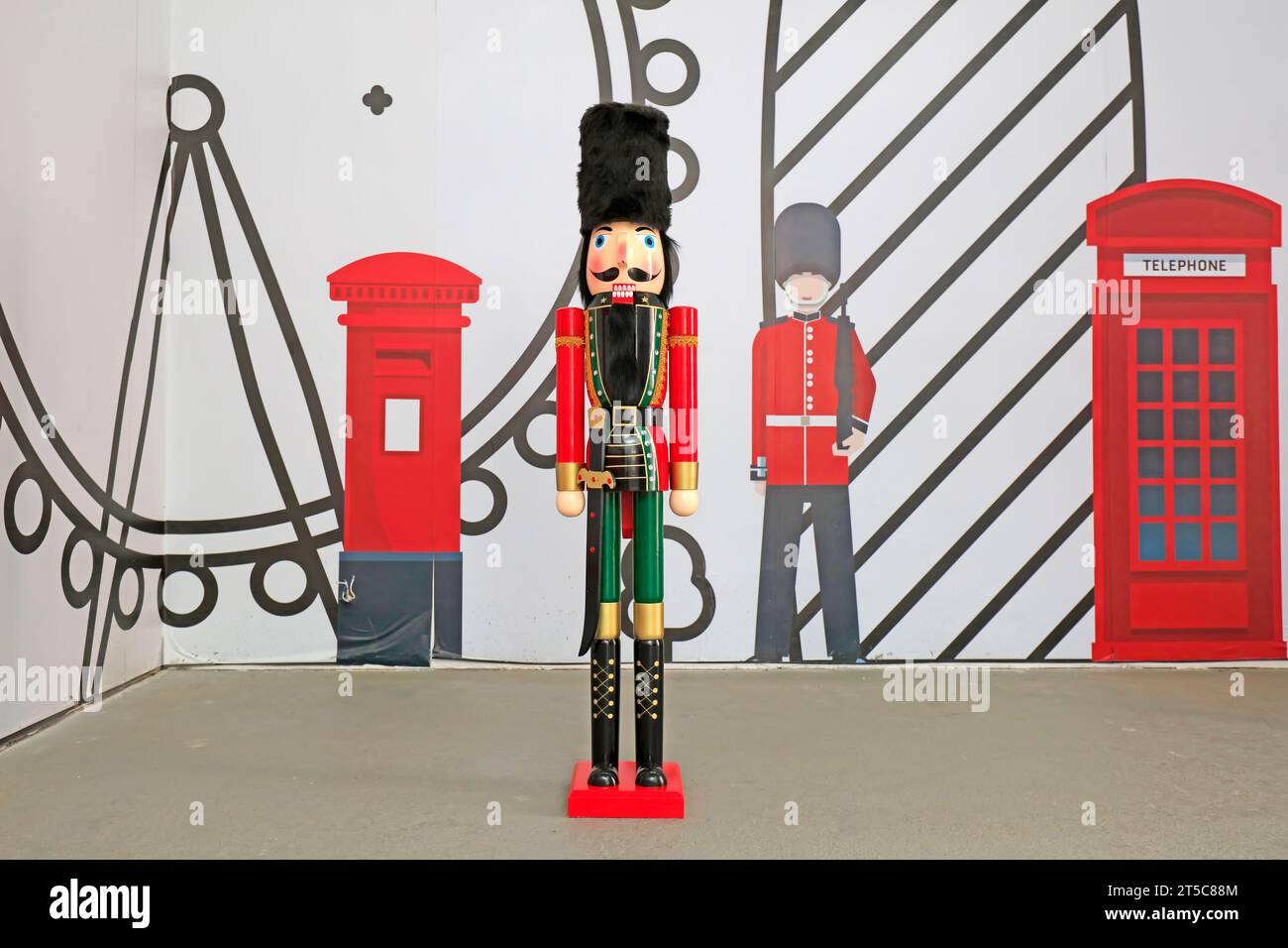 Soldier sculpture and mailbox Stock Photo - Alamy