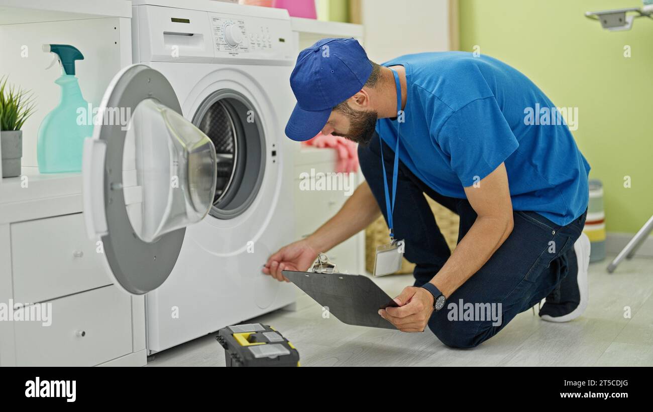 Hispanic reading instructions hi-res stock photography and images - Alamy