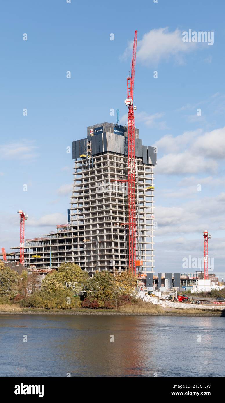 Hamburg, Germany. 04th Nov, 2023. View of the Elbtower construction ...