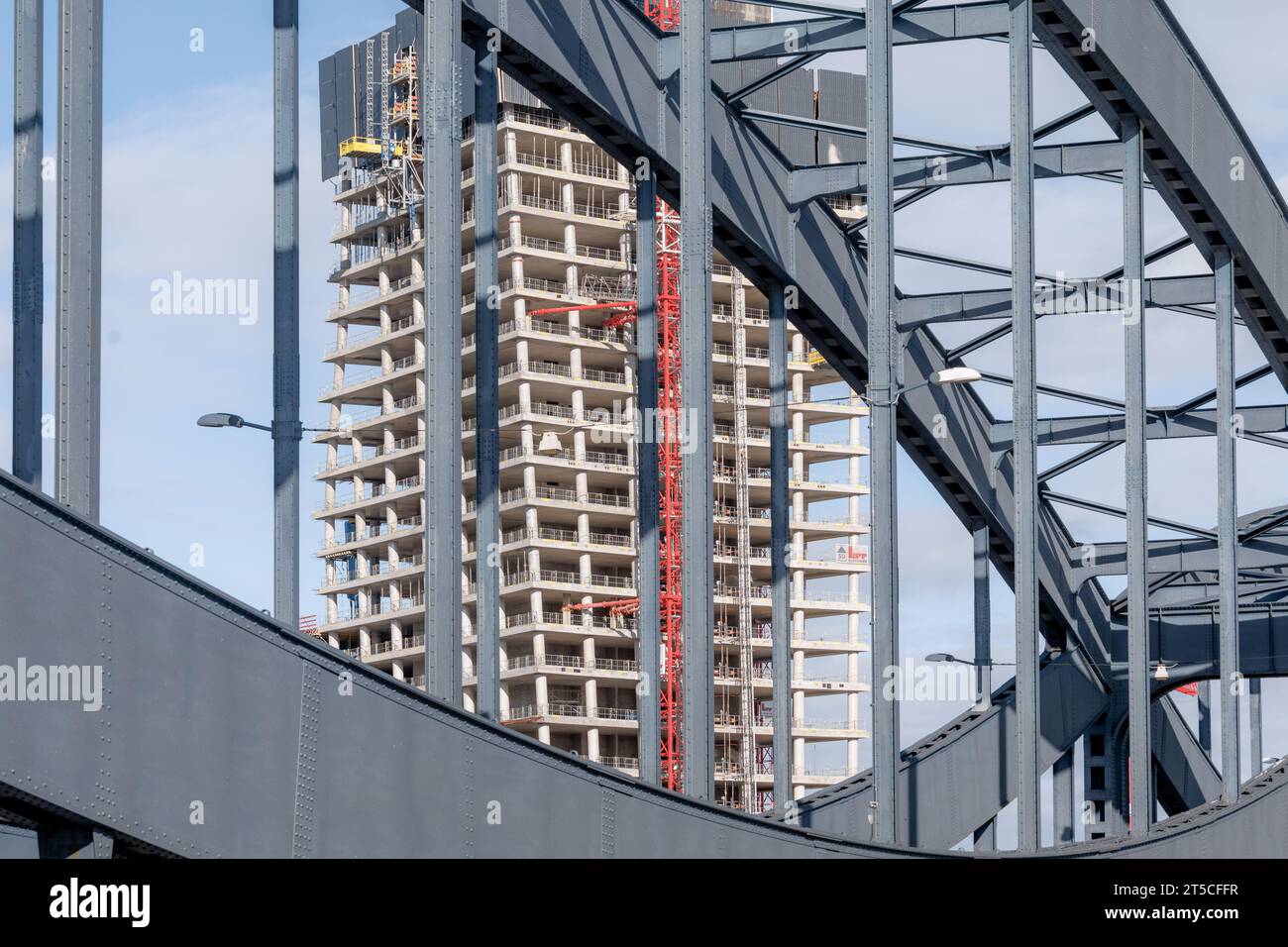 Hamburg, Germany. 04th Nov, 2023. View of the Elbtower construction ...